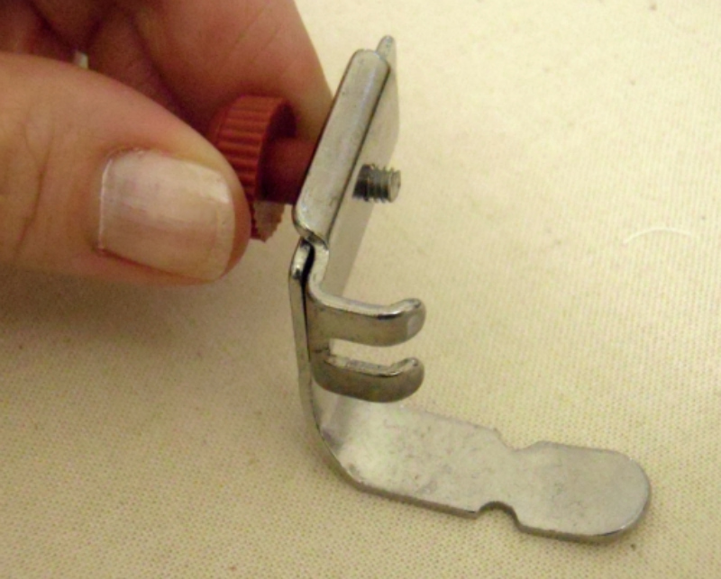 Mrs H - the blog: How to sew a zipped pocket