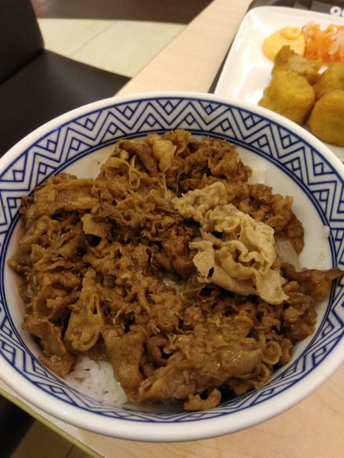 Yoshinoya (Tangerang); Spesialis Yakiniku Beef Bowl