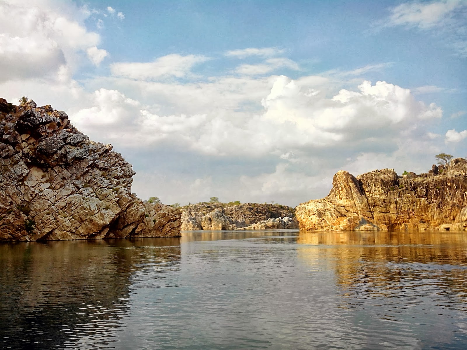 Places In India From My Eyes: Bhada ghat and White Marble Mountain in ...