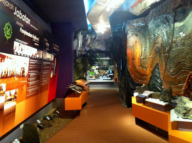 Travelholic: Ipoh Geological Museum, Perak