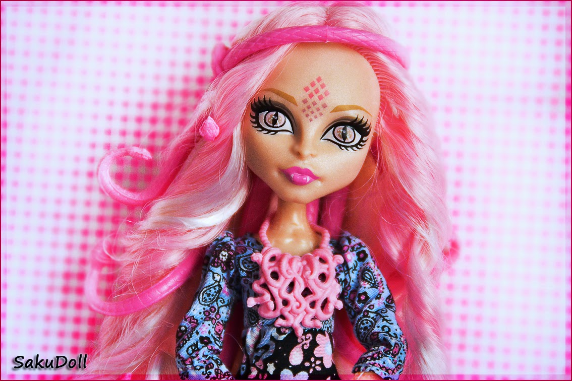 monster high: Viperine en casita