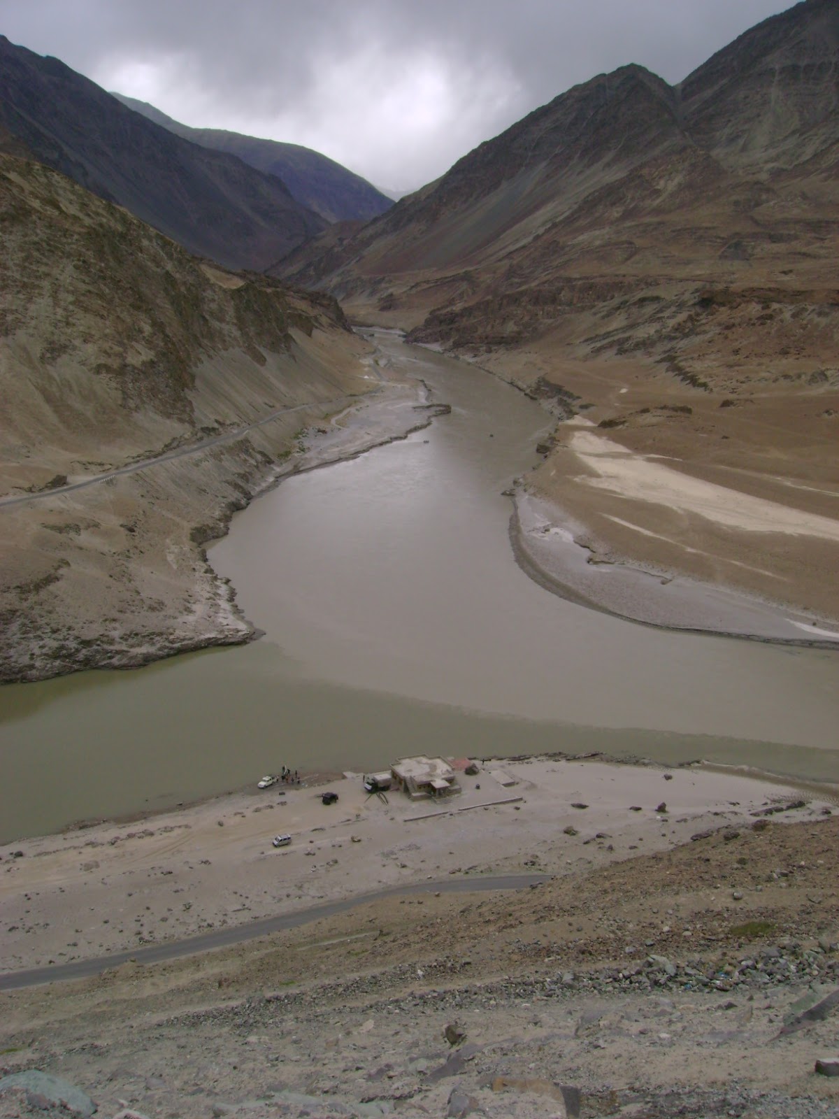 Trip to Ladakh: Sangam (confluence of Indus and Zanskar rivers)