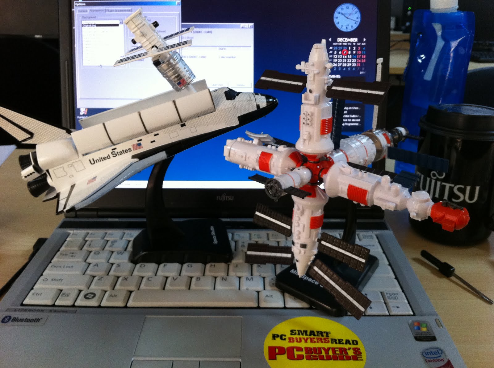 Cafe Mobility: Space Shuttle and Space Station: New Toys