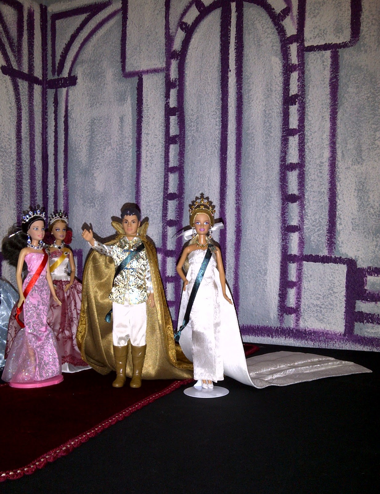 The World of Daniel: Most Wonderful Weekend (The Syldavian Investiture)