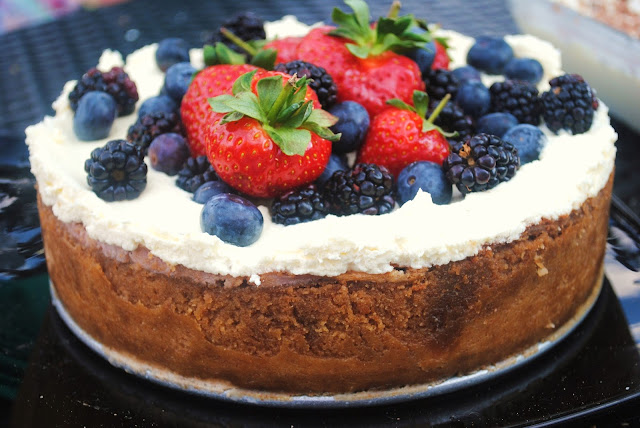 Feeding Cravings: Berries and Cream Cheesecake