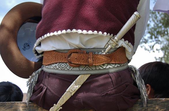 CULTURAS ARGENTINAS: Costumbres y Armas