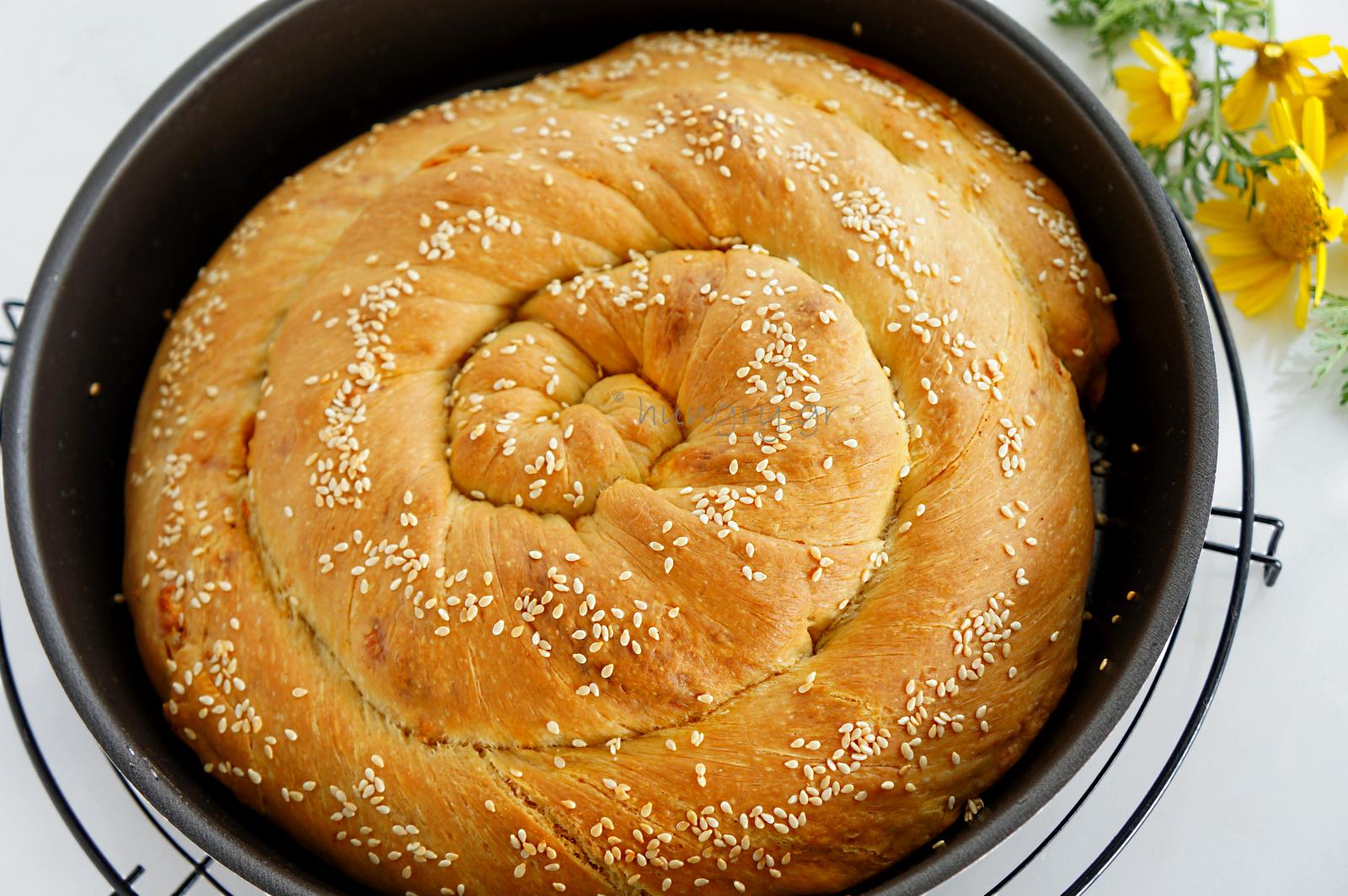 Kitchen Stories: Feta Cheese Bread - Tyropsomo