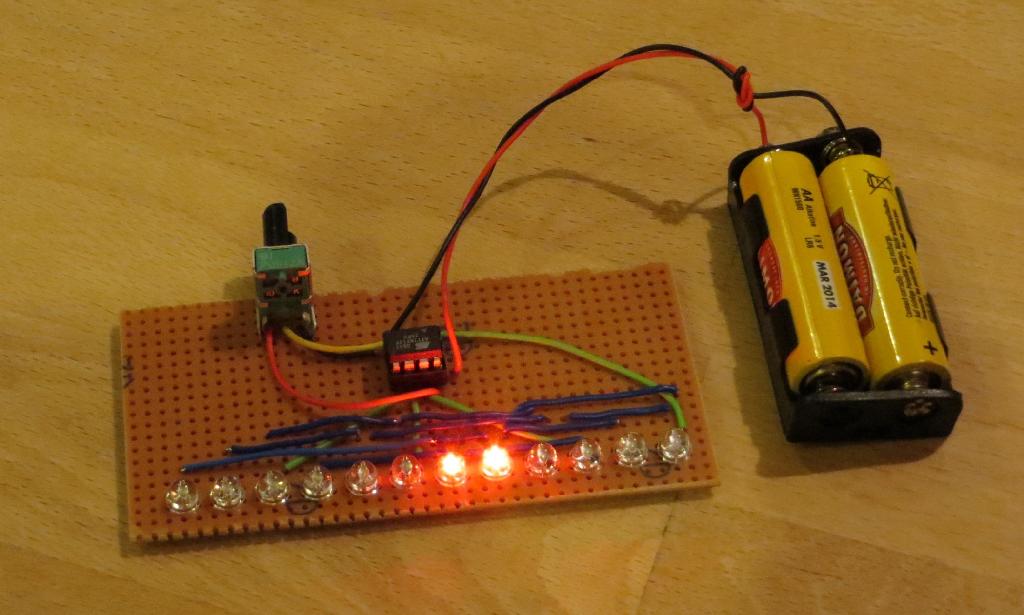 Tom's Projects: A Charlieplexed Knight Rider Light