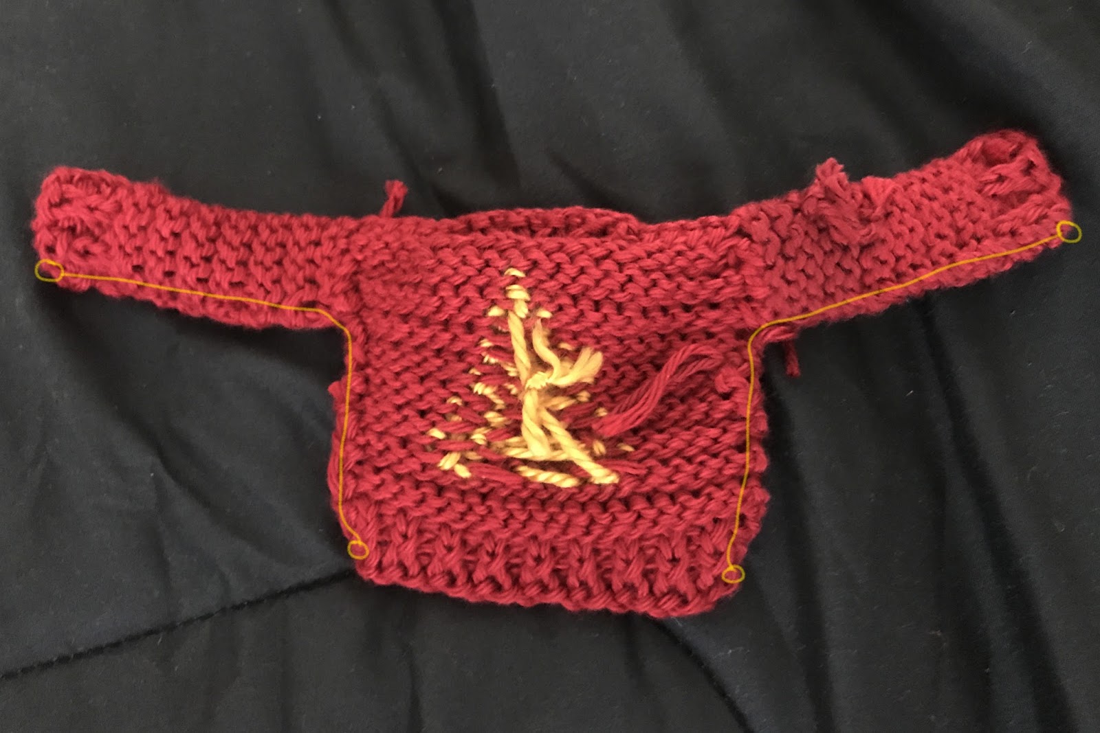 Traxel Time: Oversized Knit Weasley Sweater (free pattern)