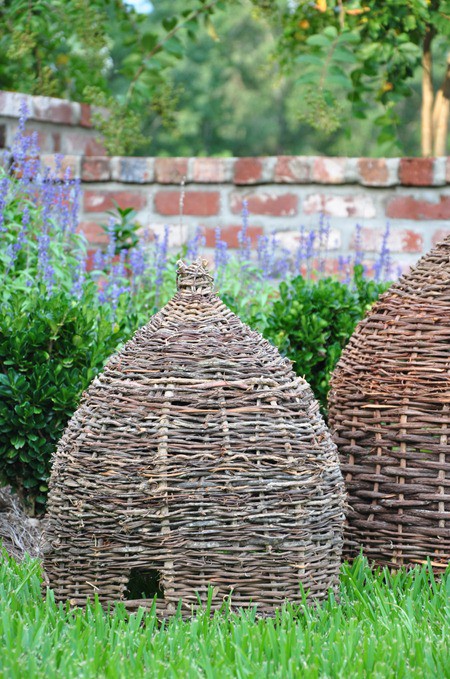 vignette design: Bee Skep Love