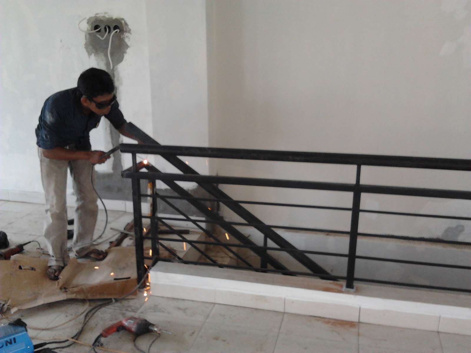 Jasa Pembuatan Tangga trap rangka besi baja / wf. Di Depok | Bengkel ...