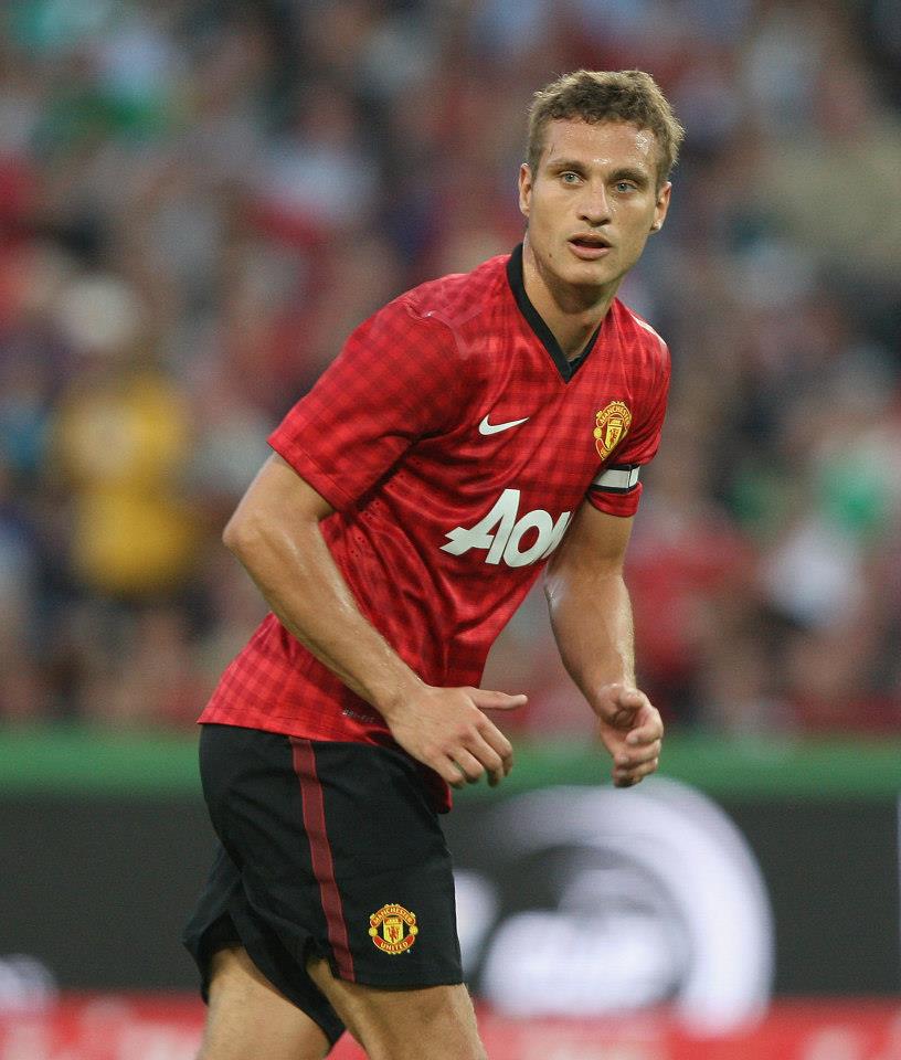 Images nemanja vidic action on the field | Manchester United Wallpapers