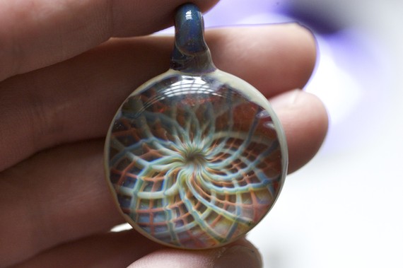 a-faerietale-of-inspiration: patterns in glass