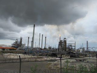 Coolsplanet.com: oil refinery on curacao