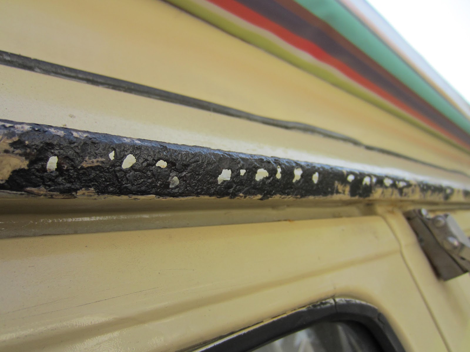 Smallards: Rusty Gutter