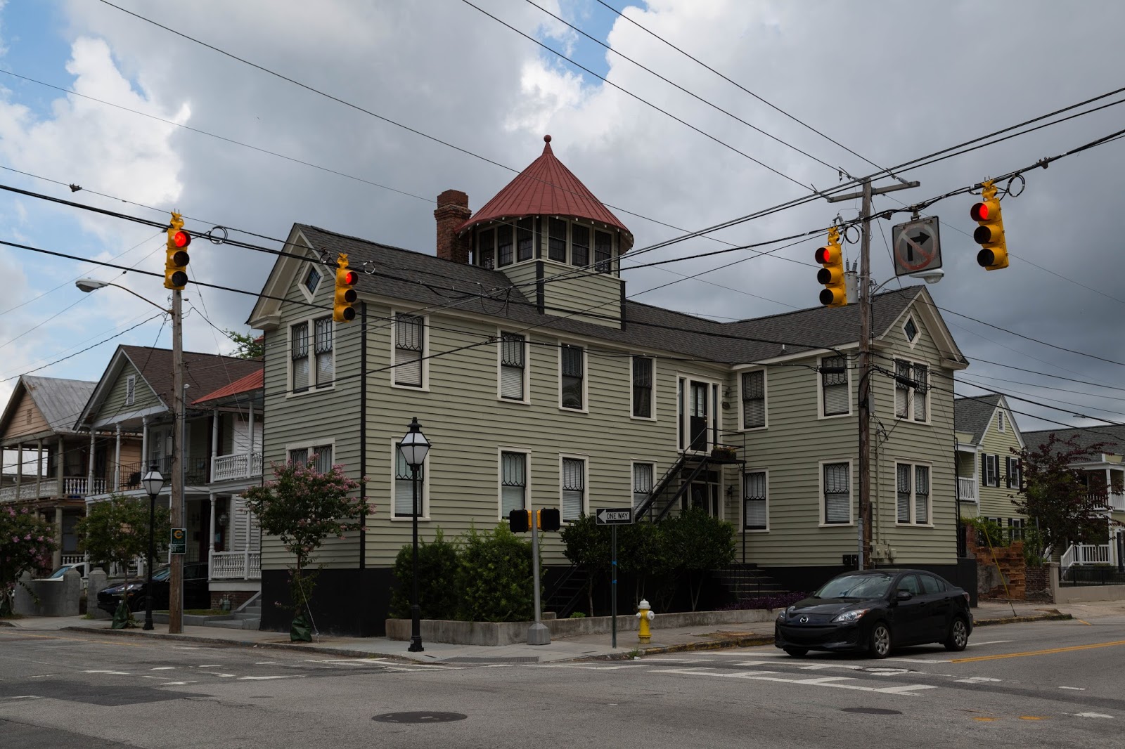 Charleston Daily Photo: Walk with me - Spring St., Charleston, SC