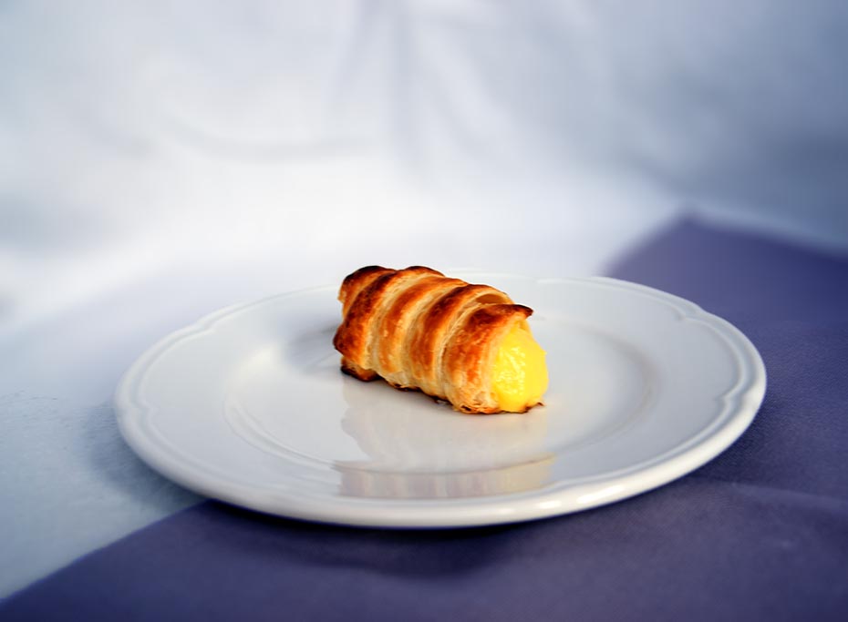 Cannoncini alla crema | Sweet Home