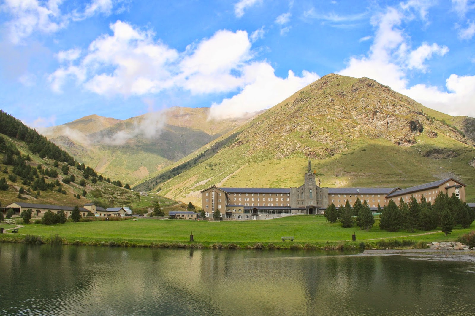 gonzopr: The Pyrenees: Vall De Nuria