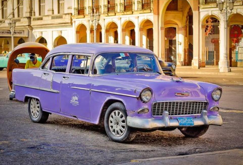 COCHES ANTIGUOS CUBANOS