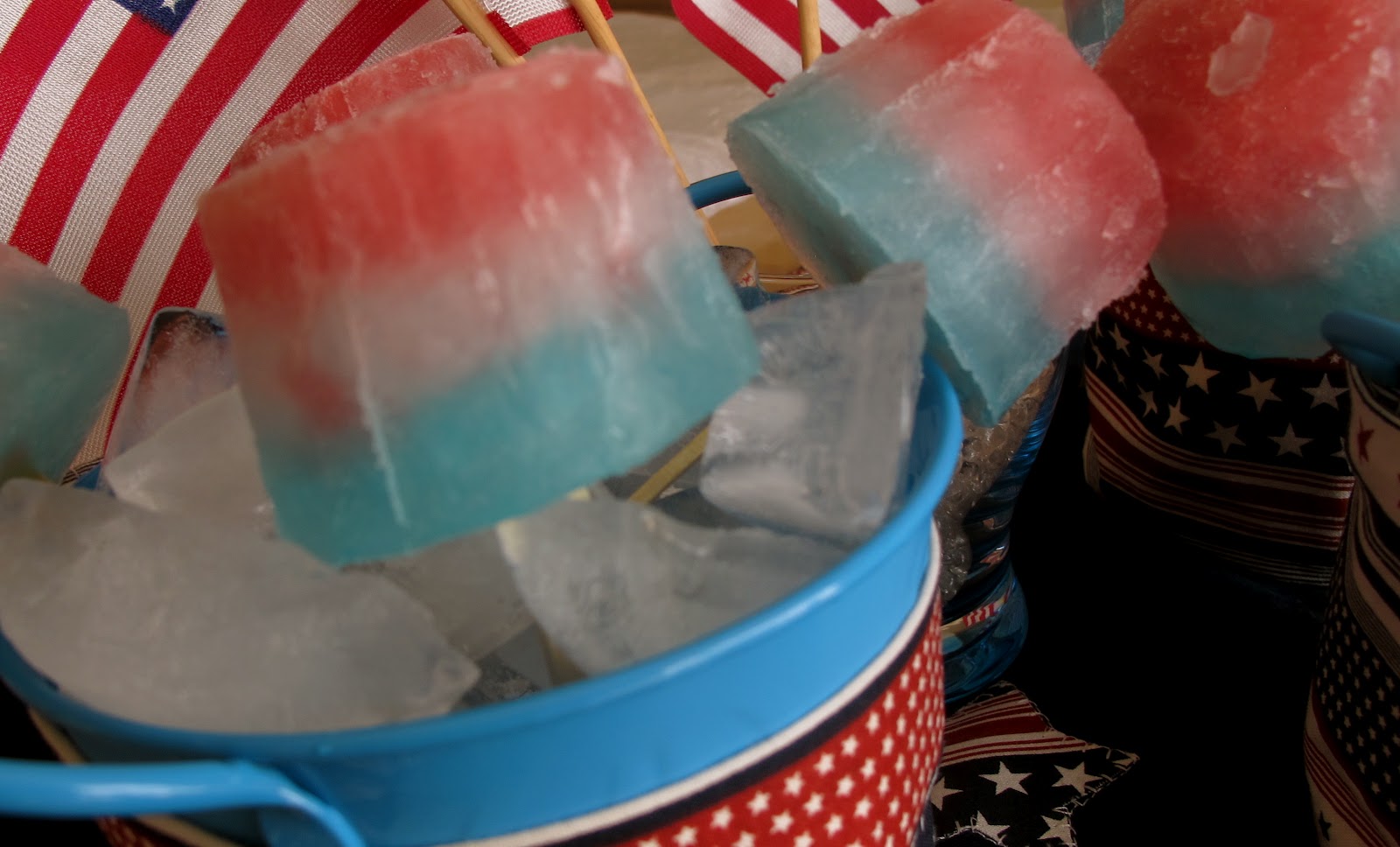 Radiant Table: 4th of July Pops