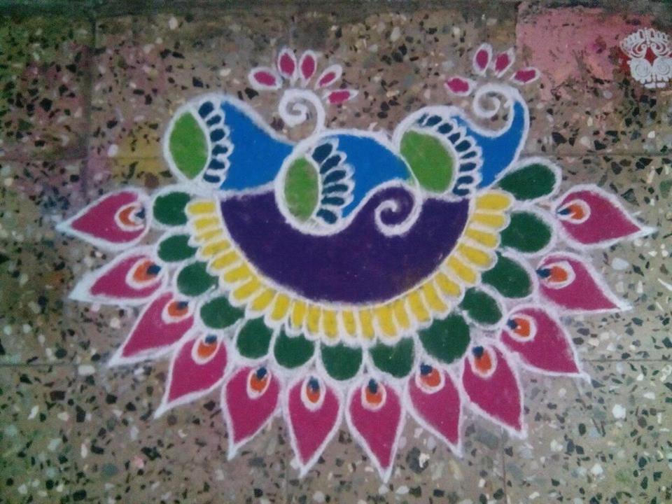 CHODAVARAMNET: LORD KRISHNA AND ARJUNA WITH FLOWERS RANGOLI ART NOV-2017