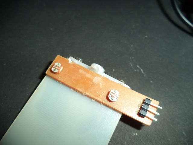 Arduino Solar Tracker Using LDR Sensor and Servo Motor - Trail Projects Arduino Solar Tracker Using LDR Sensor and Servo Motor - Trail Projects