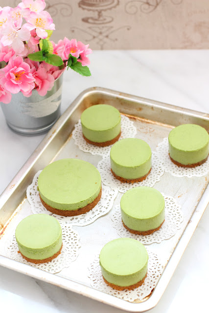 No-bake matcha mini cheesecakes