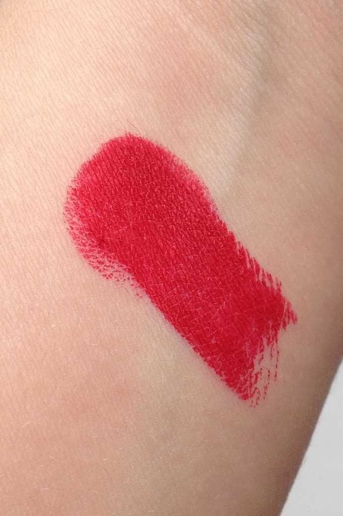 BeautySwot: Bolder Lips - Boots Let's Give It A Go