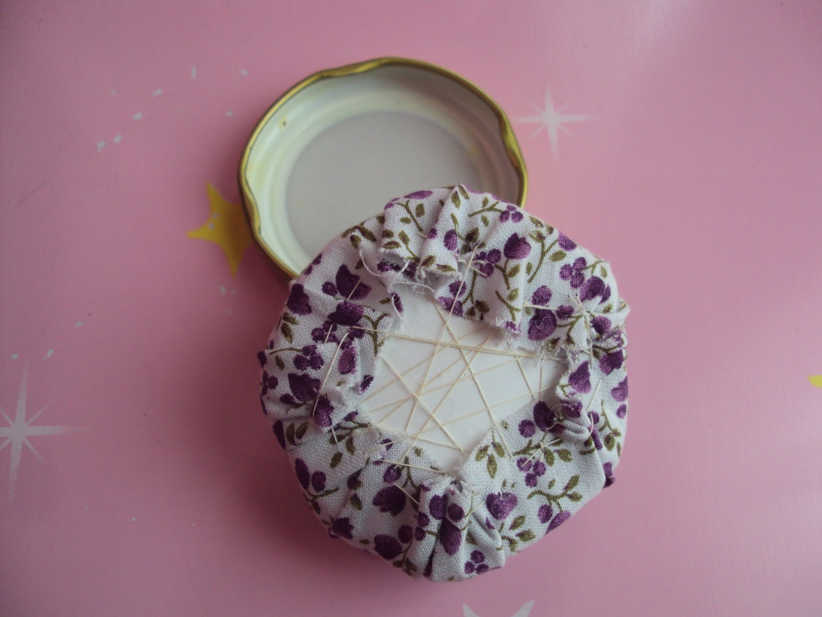 ENTRETENIMENTS ...VARIATS !!: TUTORIAL guarda-botones / alfiletero