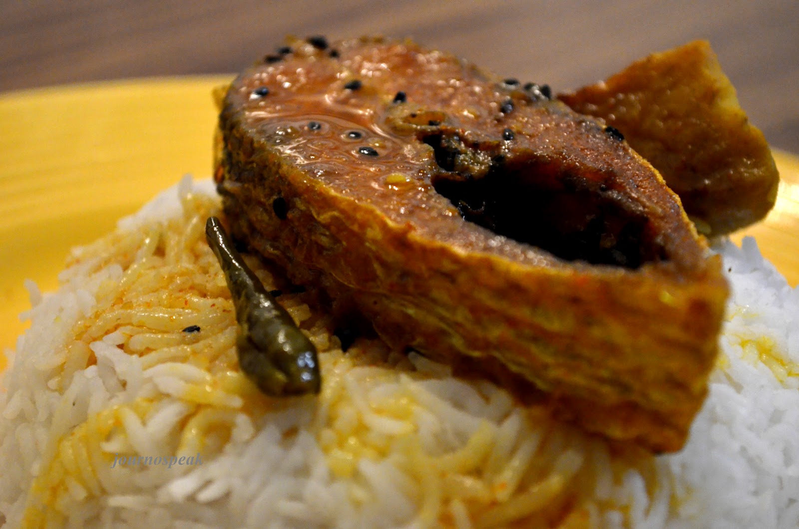 MUKHI KOCHU diye ILISH MAACHHer JHAAL : - JOURNOSPEAK