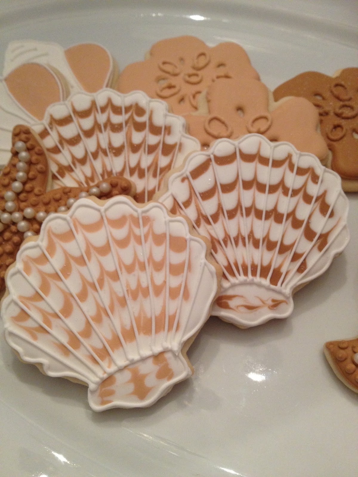 Give Mia Cookie....and some coffee so I can keep up!: Suzy sells ...