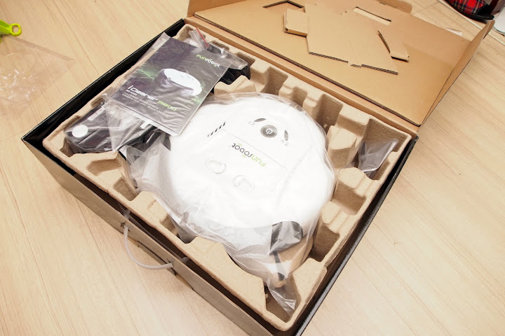 潘大少的敗家好物: [開箱]MSI微星 FUNROBOT iCleaner M800 智慧型吸塵器/掃地機入手