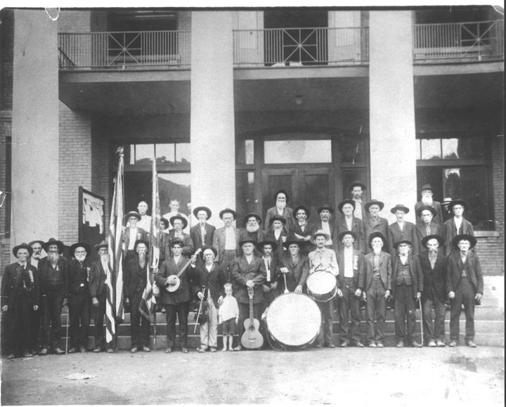 Vicki Lane Mysteries: Letters from Five Characters -- Col. Keith