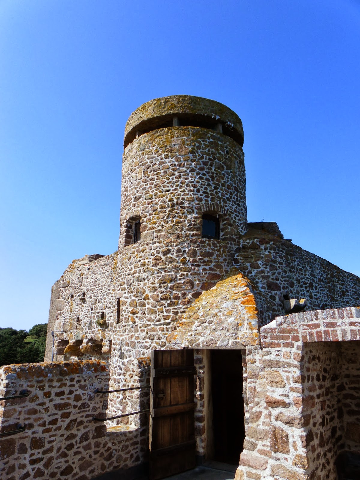 The castles, towers and fortified buildings of Cumbria: Mont Orgueil ...