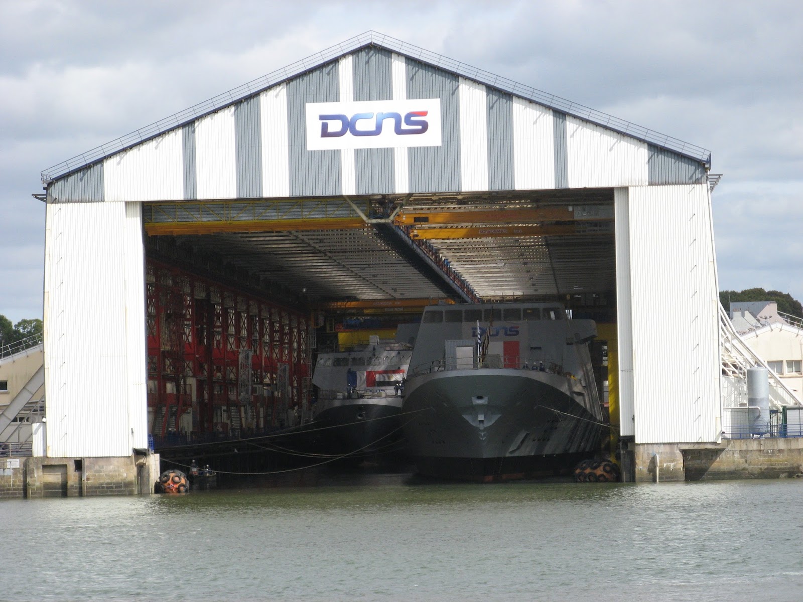 La Marcophilie Navale Envelopmer: FREMM BRETAGNE D655 un numéro à ...