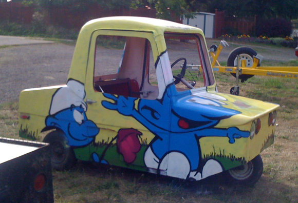 Damn Cool Cars: Smurf Mobile Art Car