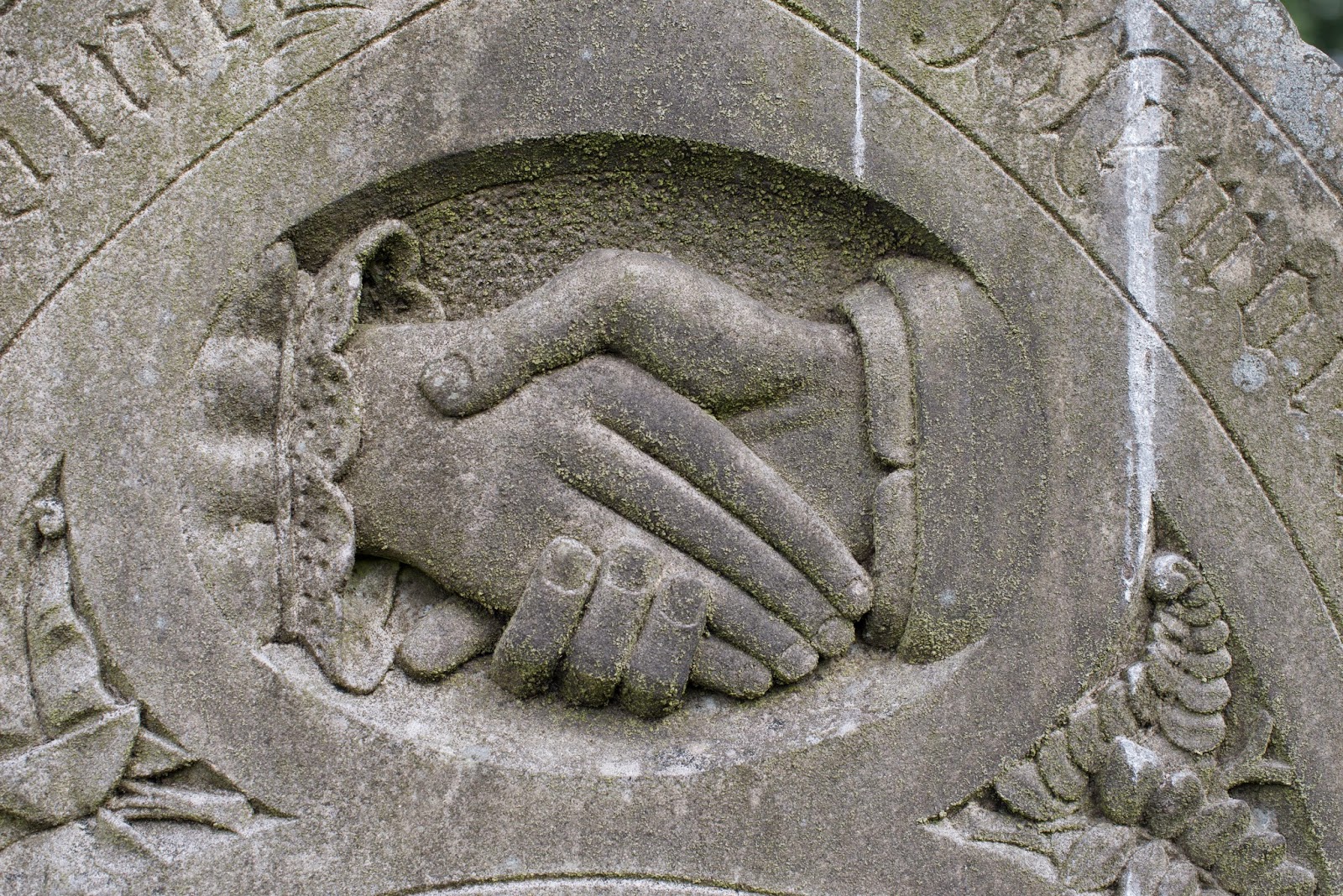 The Graveyard Detective: Grave Art - Hands