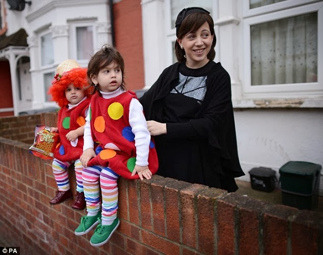 Frum Gay Girl: GIRL FROM CHASSIDIC FAMILY TALKS