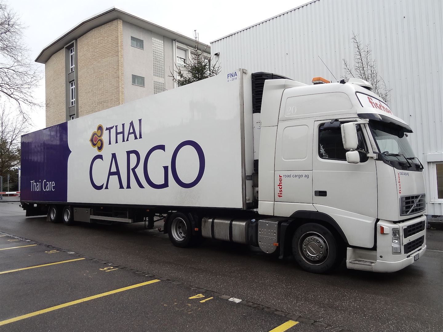 aero-wing: THAI CARGO_VOLVO TRUCK_FISCHER TRANSPORT_ZRH