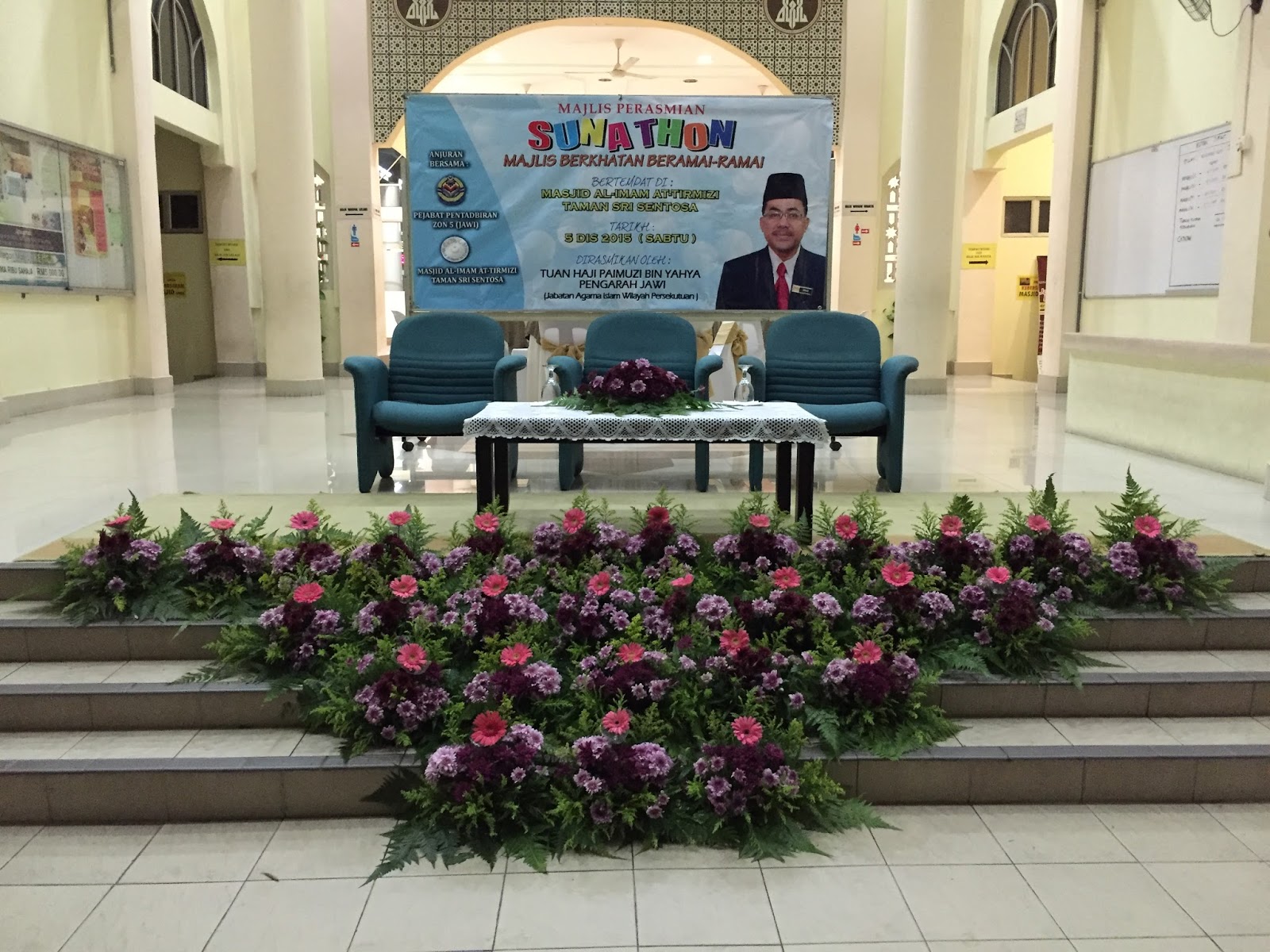 HIASAN PENTAS BUNGA SEGAR & LANDSKAP