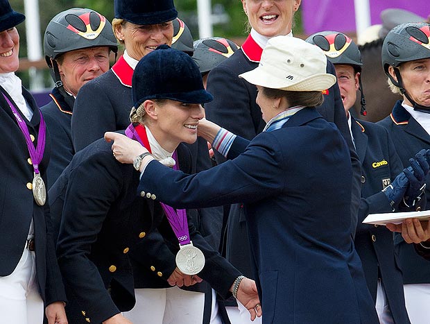 Queens of England: Royal votes for the Olympics