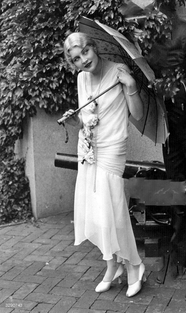 30 Vintage Portrait Photos of Tragic Beauty Jeanette Loff, the ...