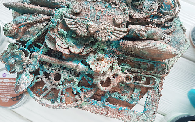 Mixed Media Place: Altered mixed-media box by Nadya