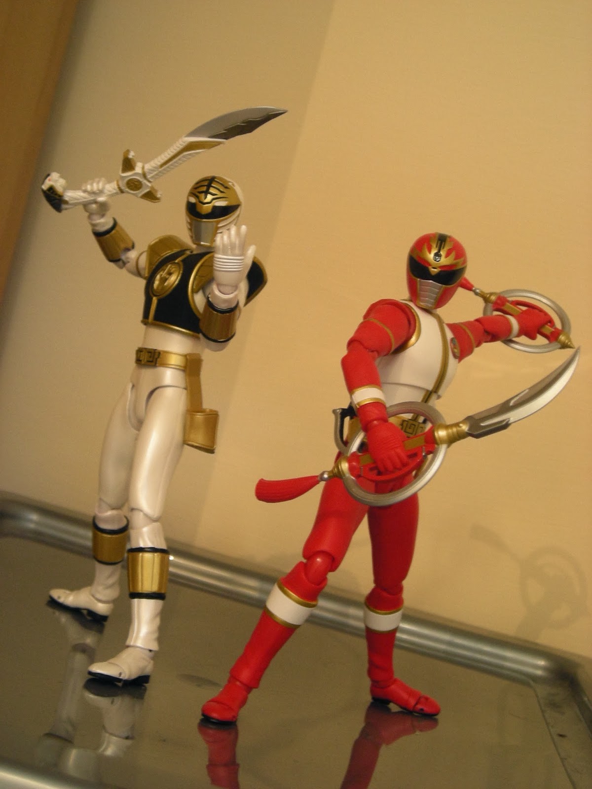My Shiny Toy Robots: Toybox REVIEW: S.H. Figuarts Kiba Ranger