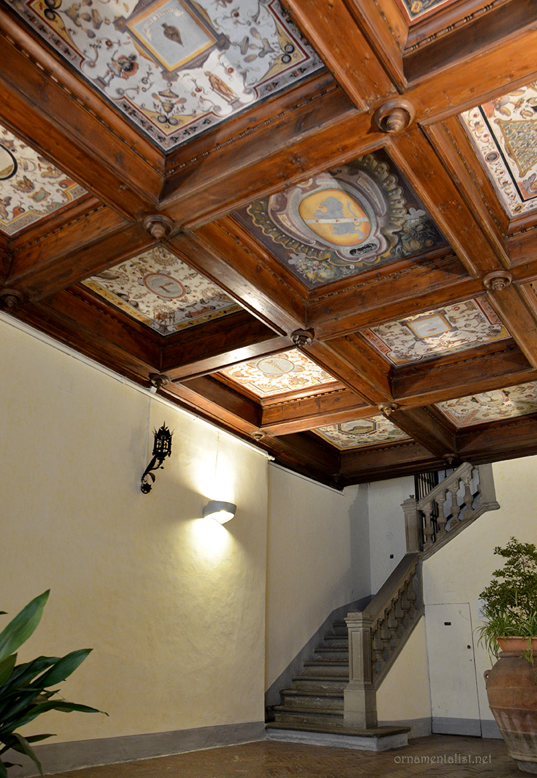 The Ornamentalist: Grotesque Obsession: Pulchrior in Luce