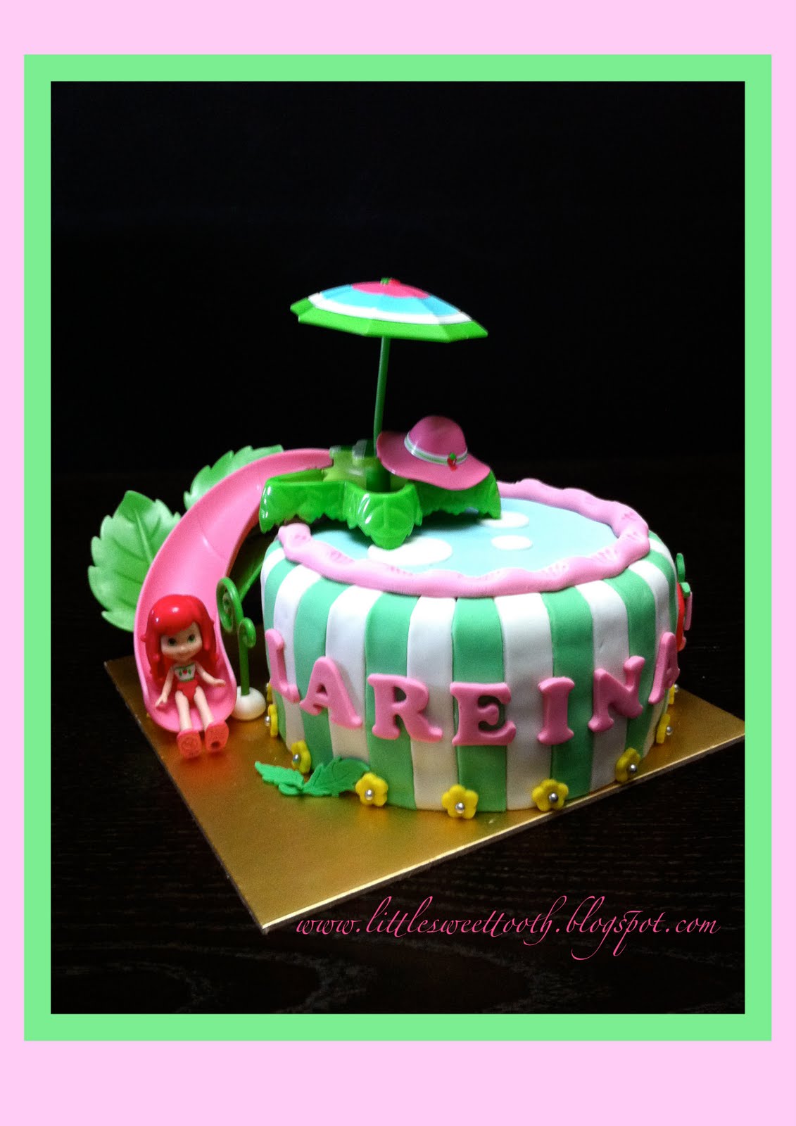 Little Sweet Tooth: Strawberry Shortcake by the pool