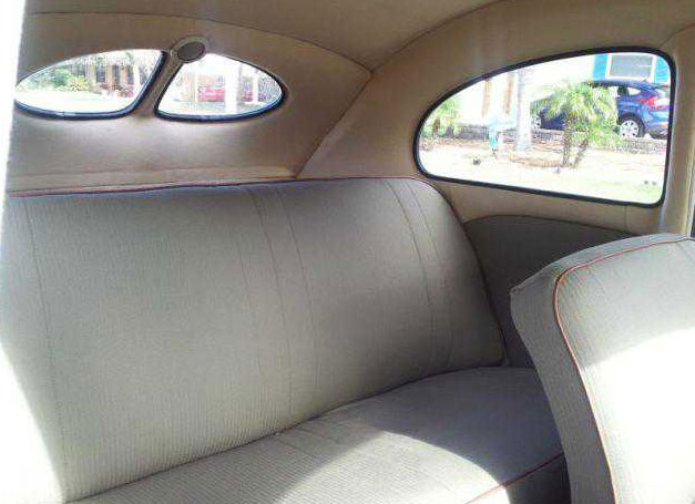 VW Bug Deluxe Split Window ~ Volks Classic Trade