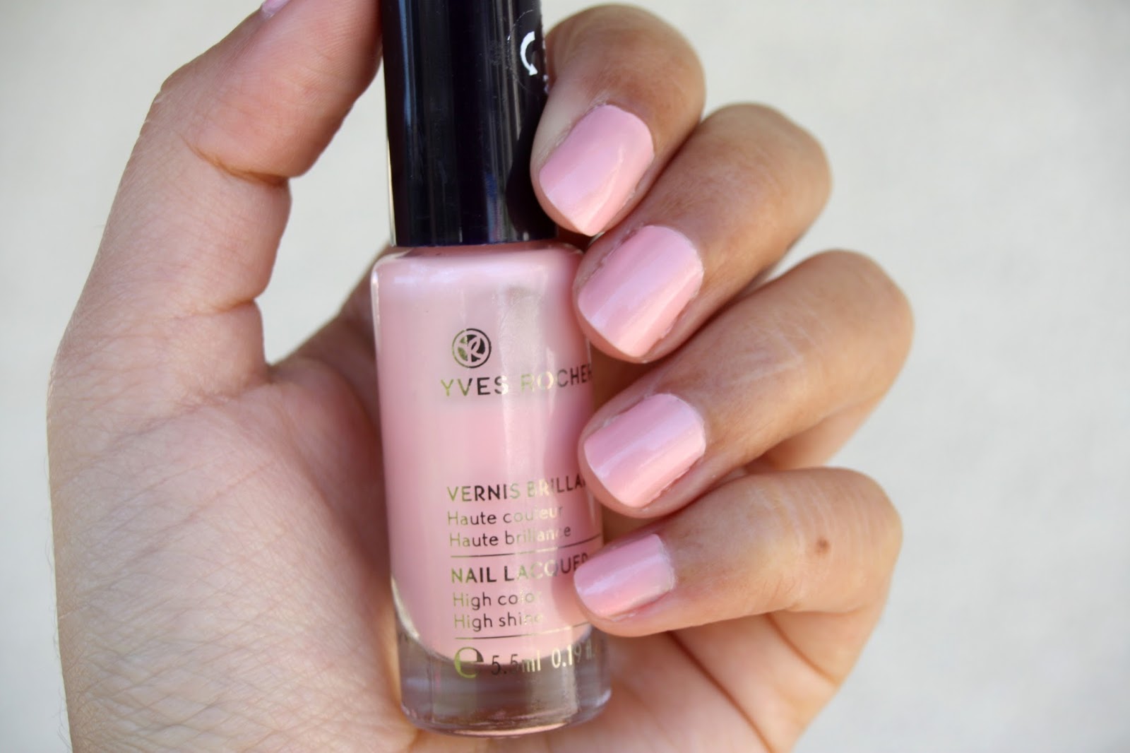 Make-up by Linoa: Le vernis rose pastel par Yves Rocher