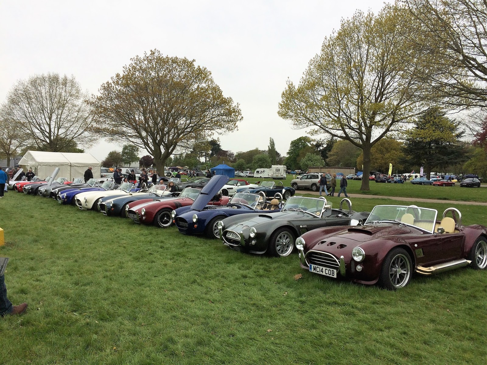 Building a Gardner Douglas 427 AC Cobra replica classic sports car ...