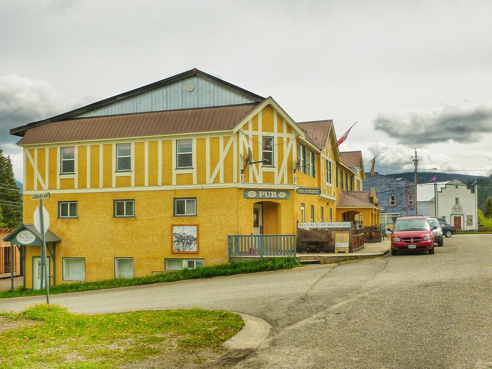 British Columbia in Pictures: Wells - Historical Colours